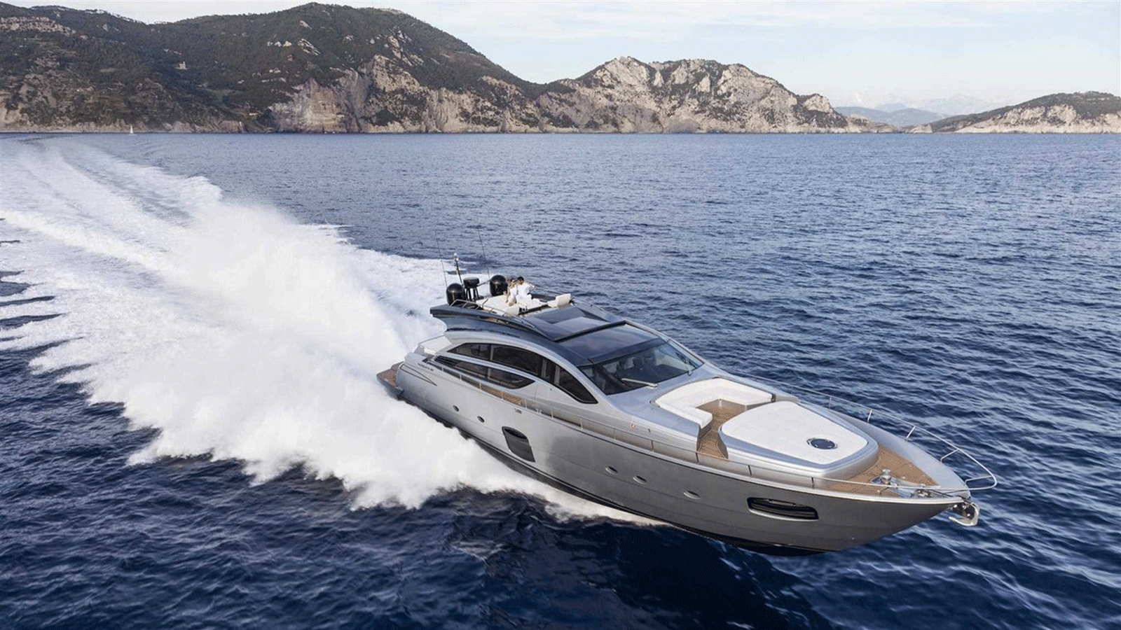 Pershing motor yacht Sipsey sold
